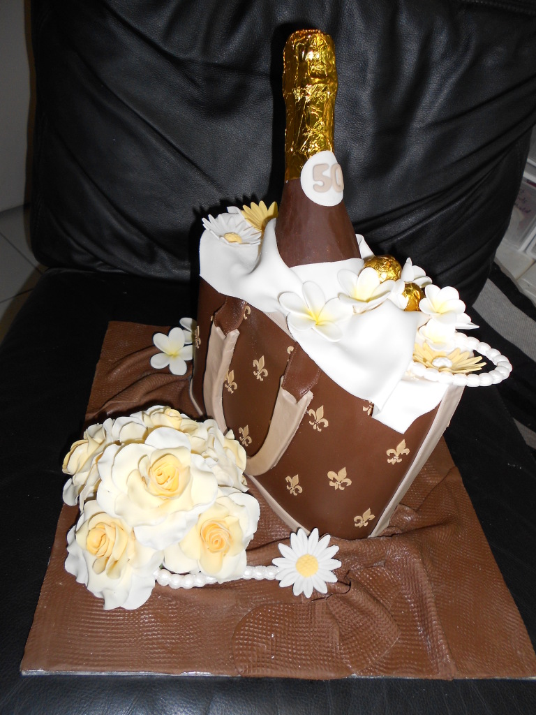 Sweet Surrender Designer Cakes 7 Victoria Street, Maryborough, 4650