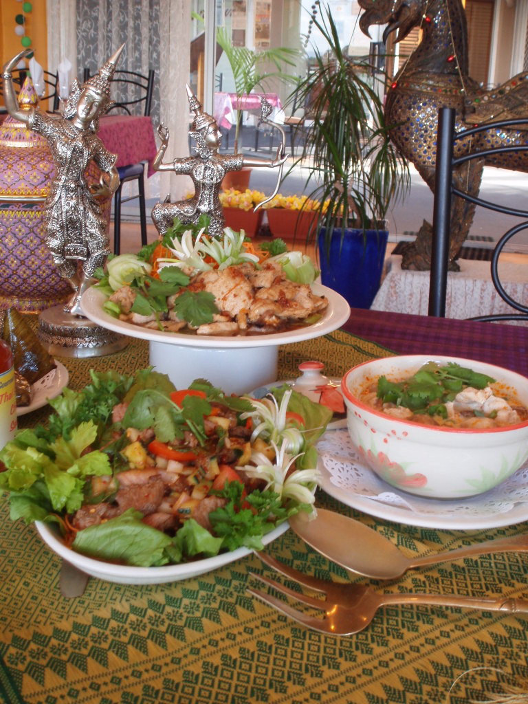 Kin Kao Thai Restaurant 217 Ron Penhaligon Way, Robina, 4226