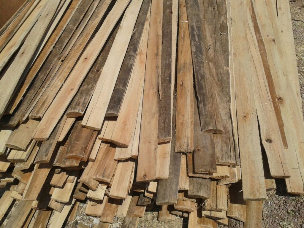 Willa's Framing Gallery en Fabriek & Die Splitpole Yard Nylstroom ...