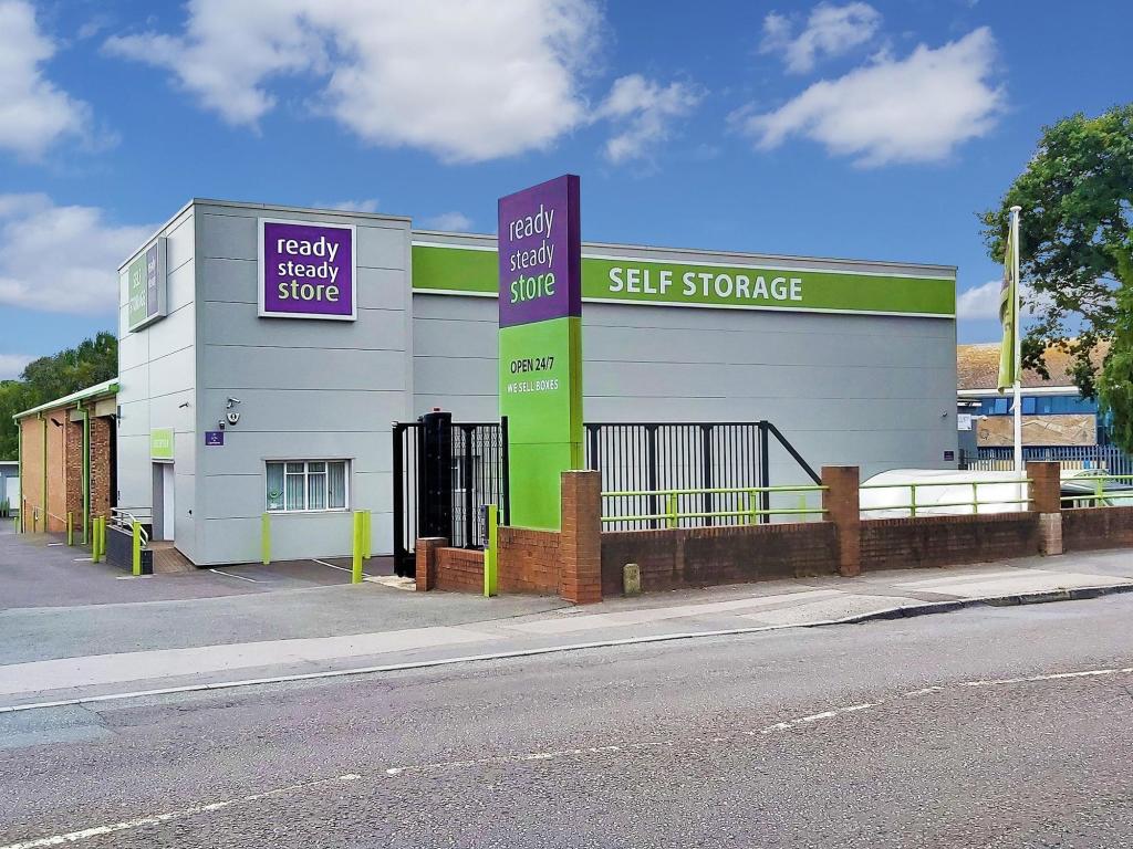Ready Steady Store Self Storage Bournemouth 545-549 Wallisdown Road ...