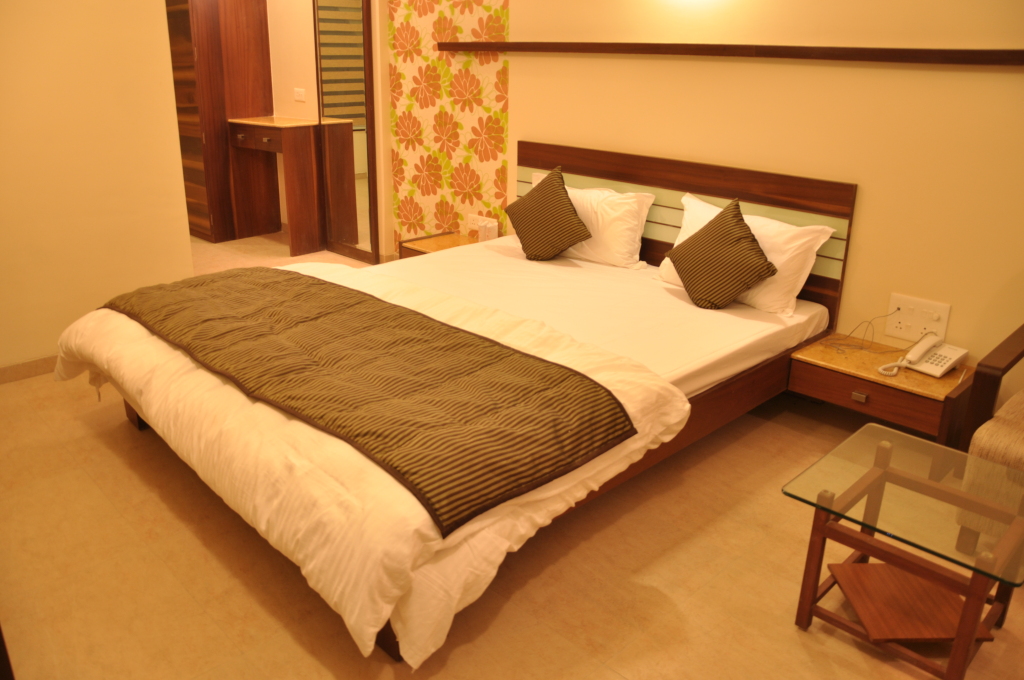 Rishab Club & resorts Gadra Road, Barmer, 344001