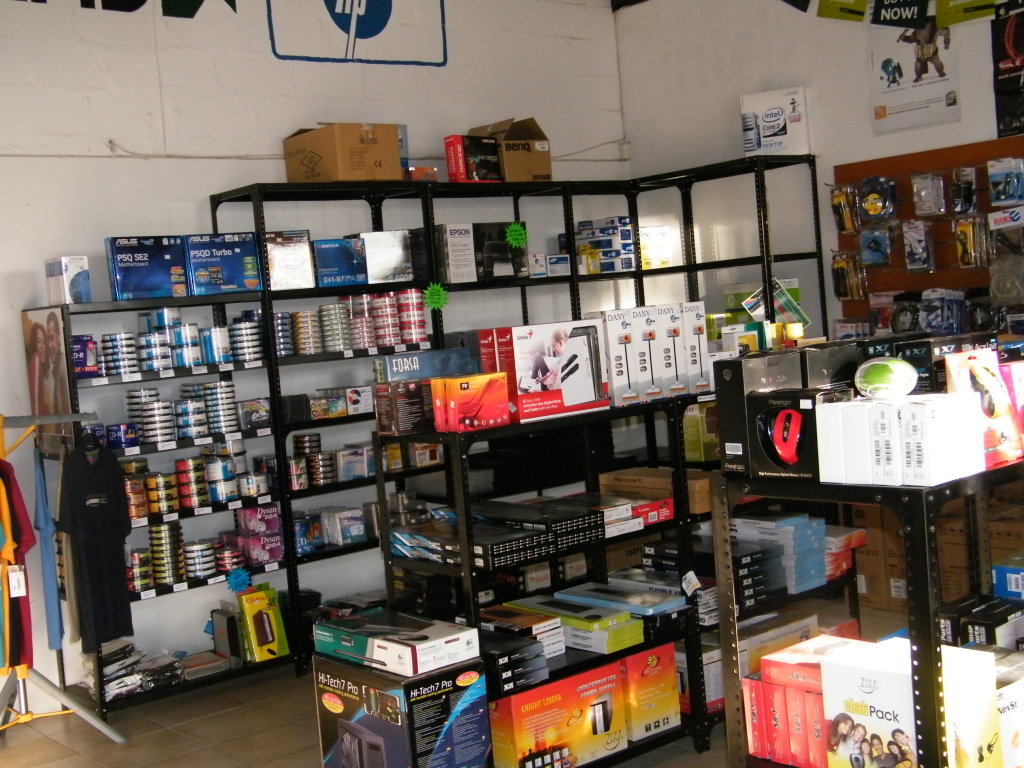 Matrix Warehouse West Coast cnr Hill and School Street, Vredenburg, 7380