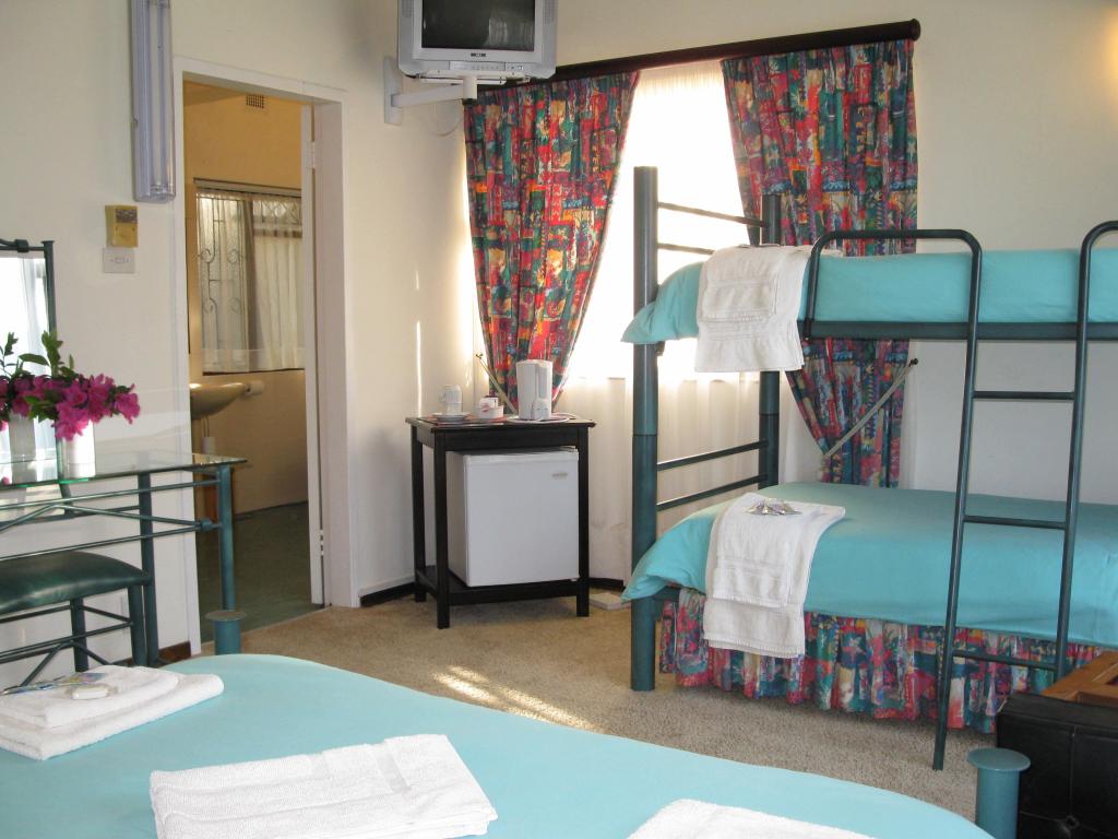 Mdoni House Guest Lodge 10, Umtentweni, 4235