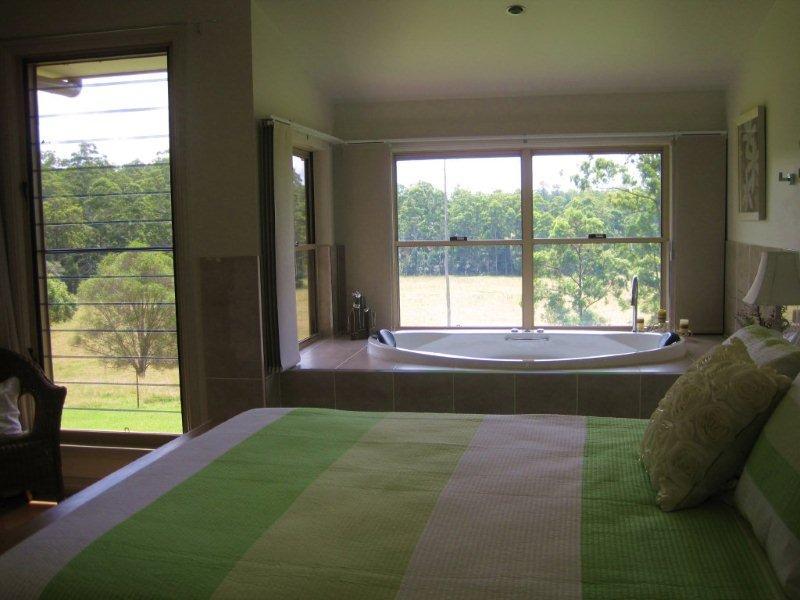 Cosy Cow Bed and Breakfast/Farmstay 103 Mororo Road, Mororo, 2469
