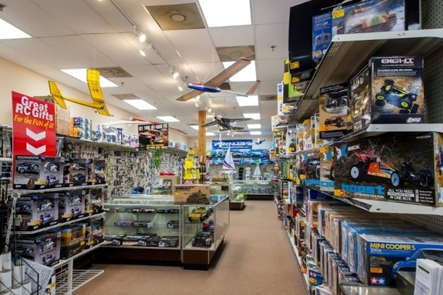 Hub Hobby Center 82 Minnesota Ave, Saint Paul, MN, 55117