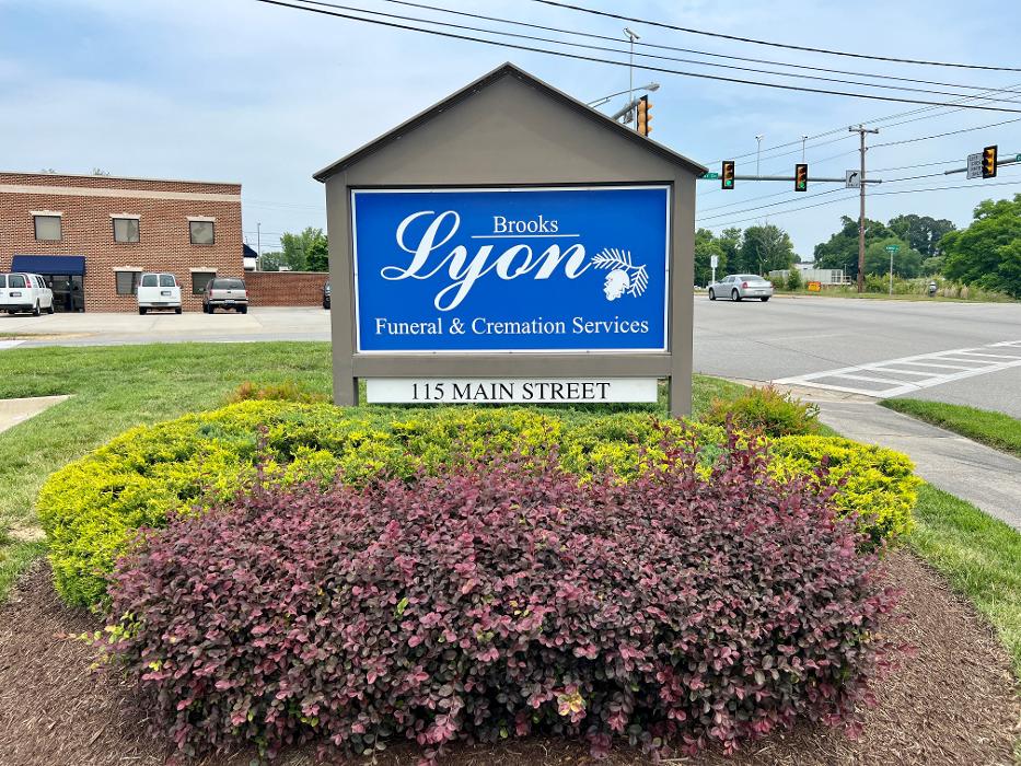 Brooks Lyon Funeral Home 115 Main Street, South Boston, VA, 24592